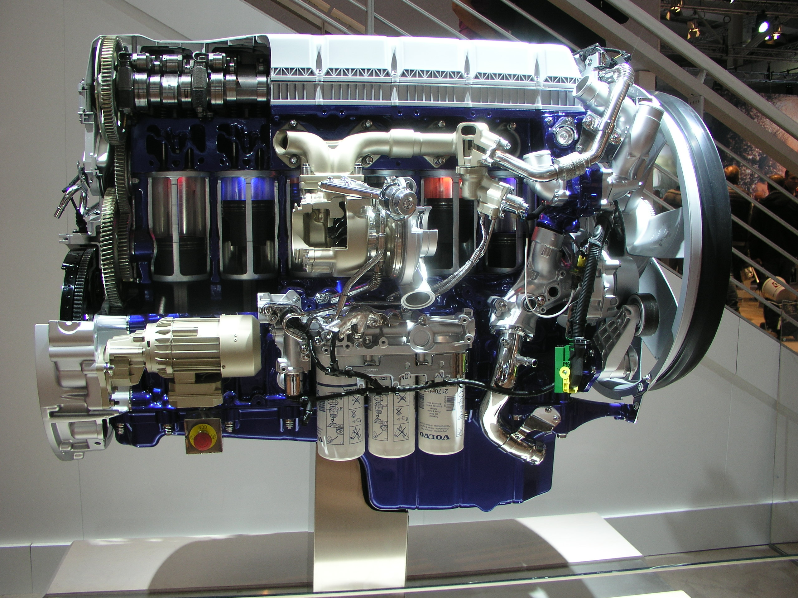 Das e-Auto macht Viel-Zylinder-Motoren überflüssig - emoove.net